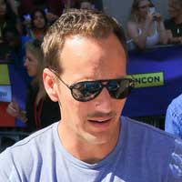 Patrick Wilson glasses